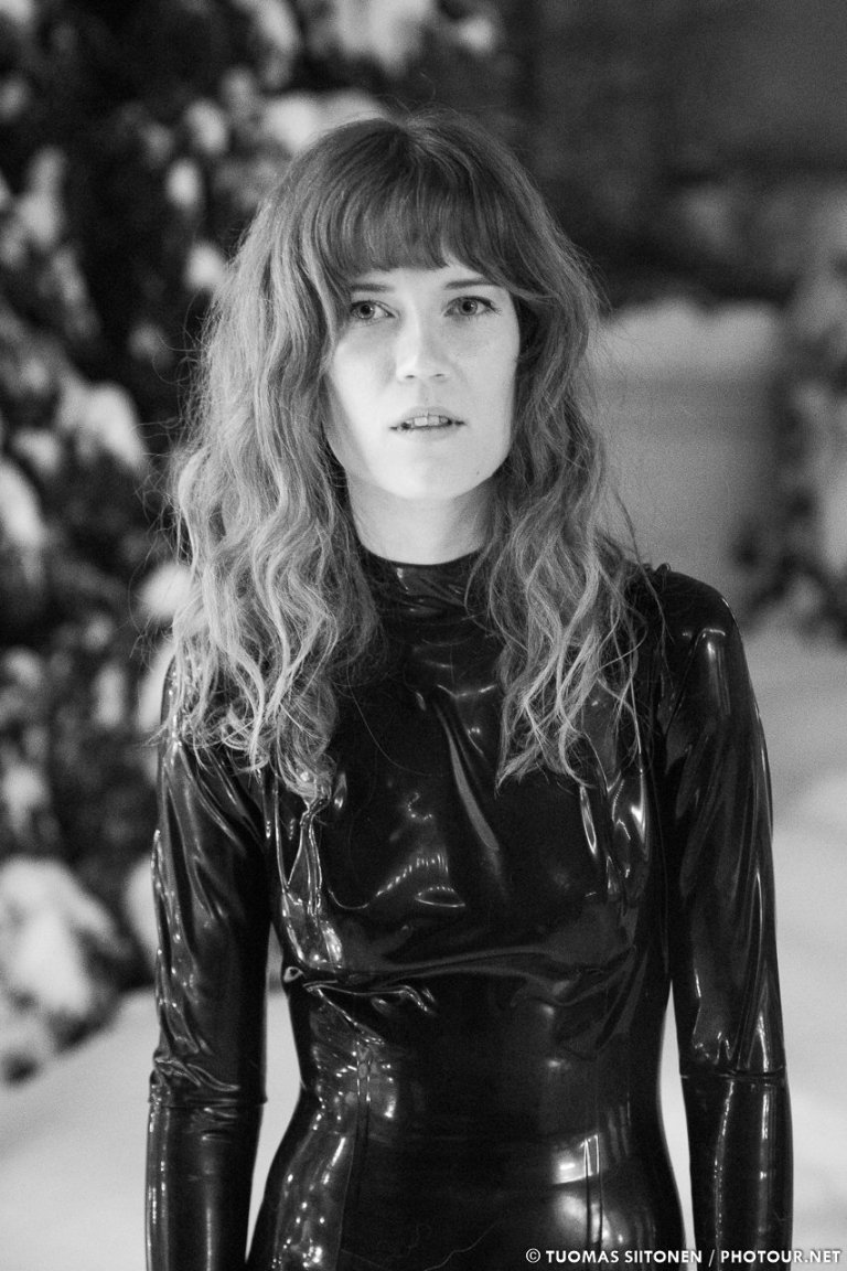 Project L: Part 71 - Going to the pub, briefly - Photour