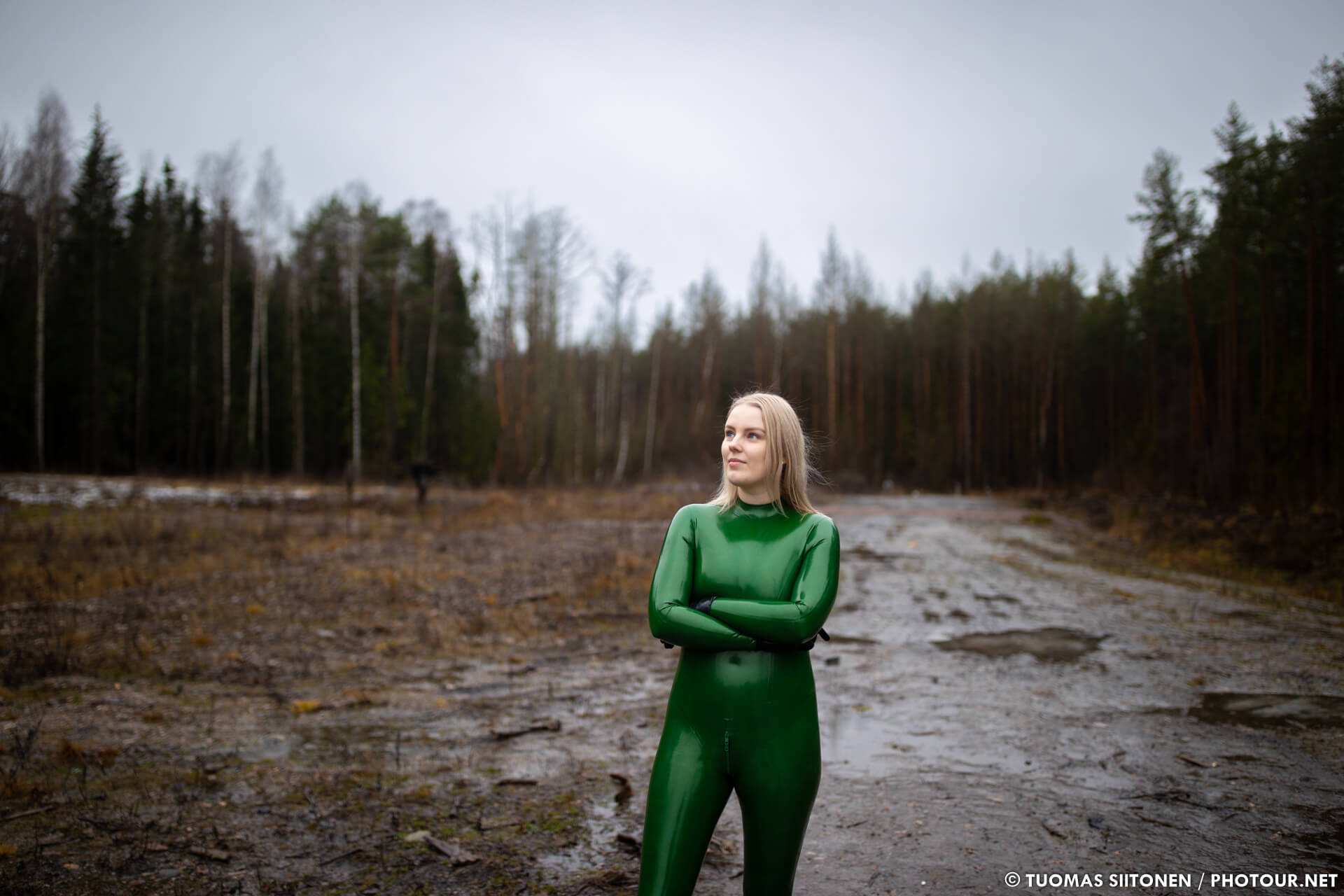 Project L, the everyday latex photography project - Photour