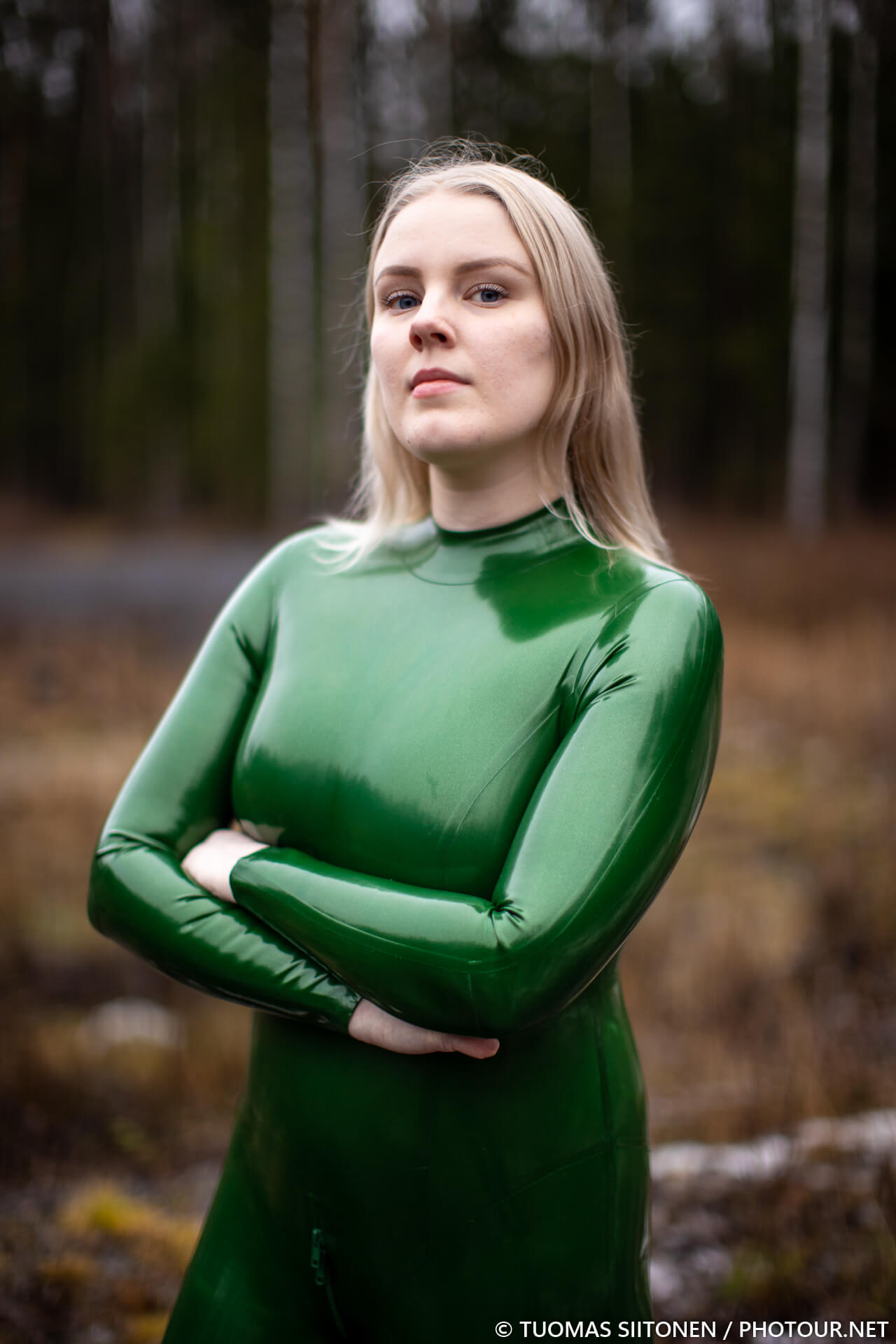 Project L: Part 99 - Behind the scenes of a latex photoshoot - Photour