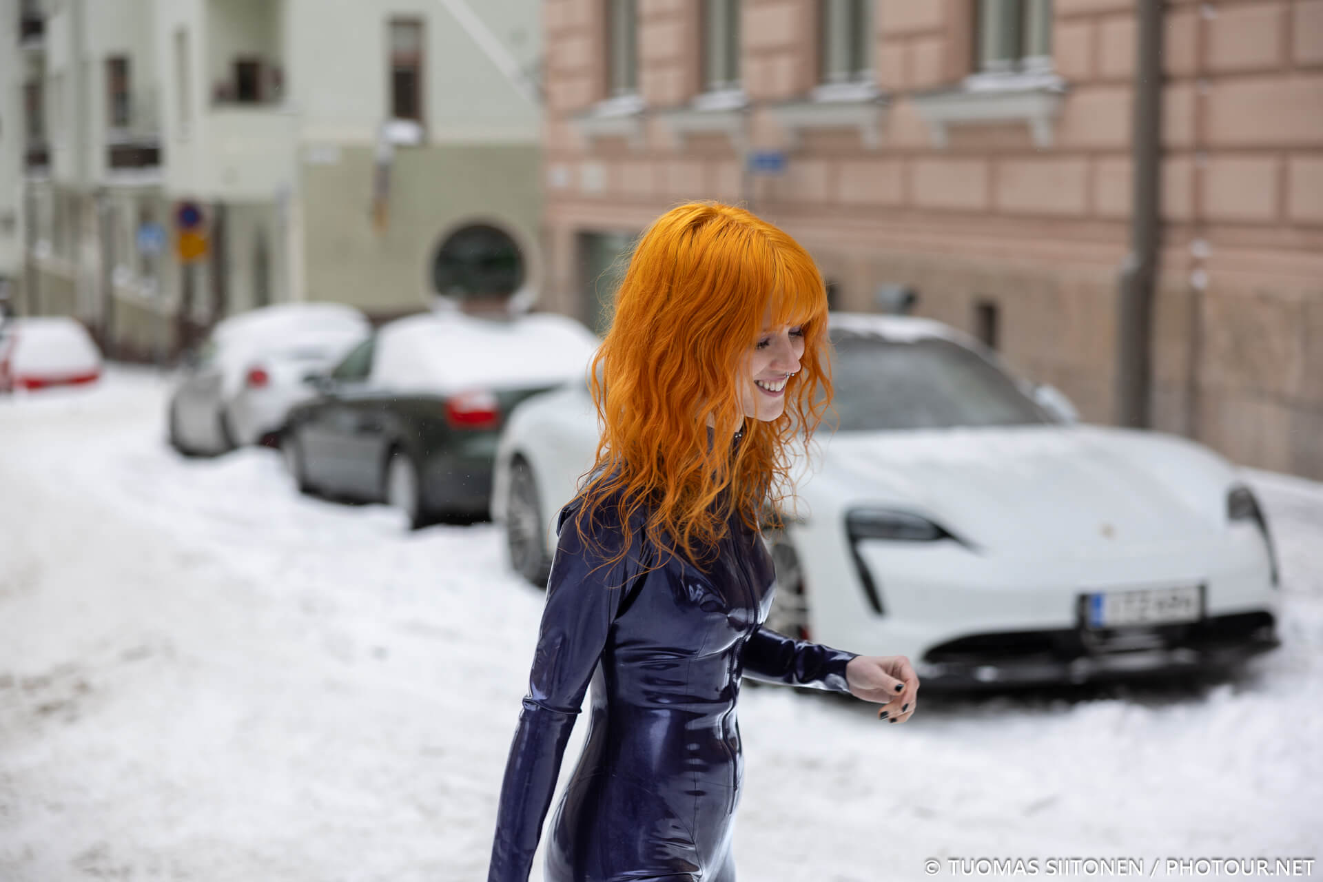 Project L, the everyday latex photography project - Photour